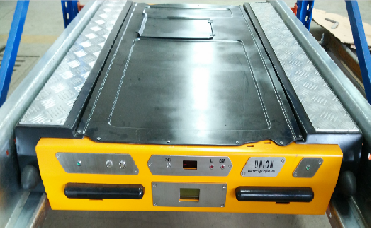 Q235 Steel Shuttle Pallet Racking 2000KG Radio Controller