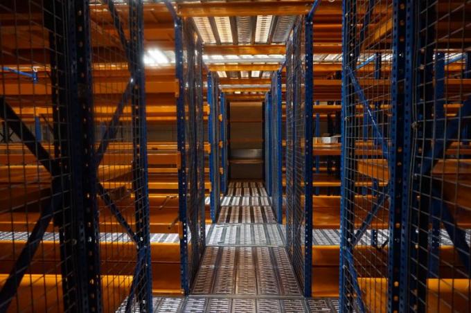 Warehouse Industrial Mezzanine Racking System Storage Flooring